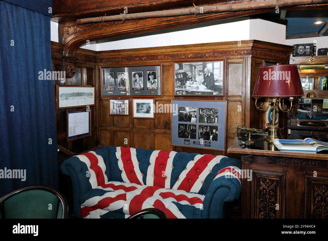 617 dambuster squadron bar hi-res stock photography and images - Alamy