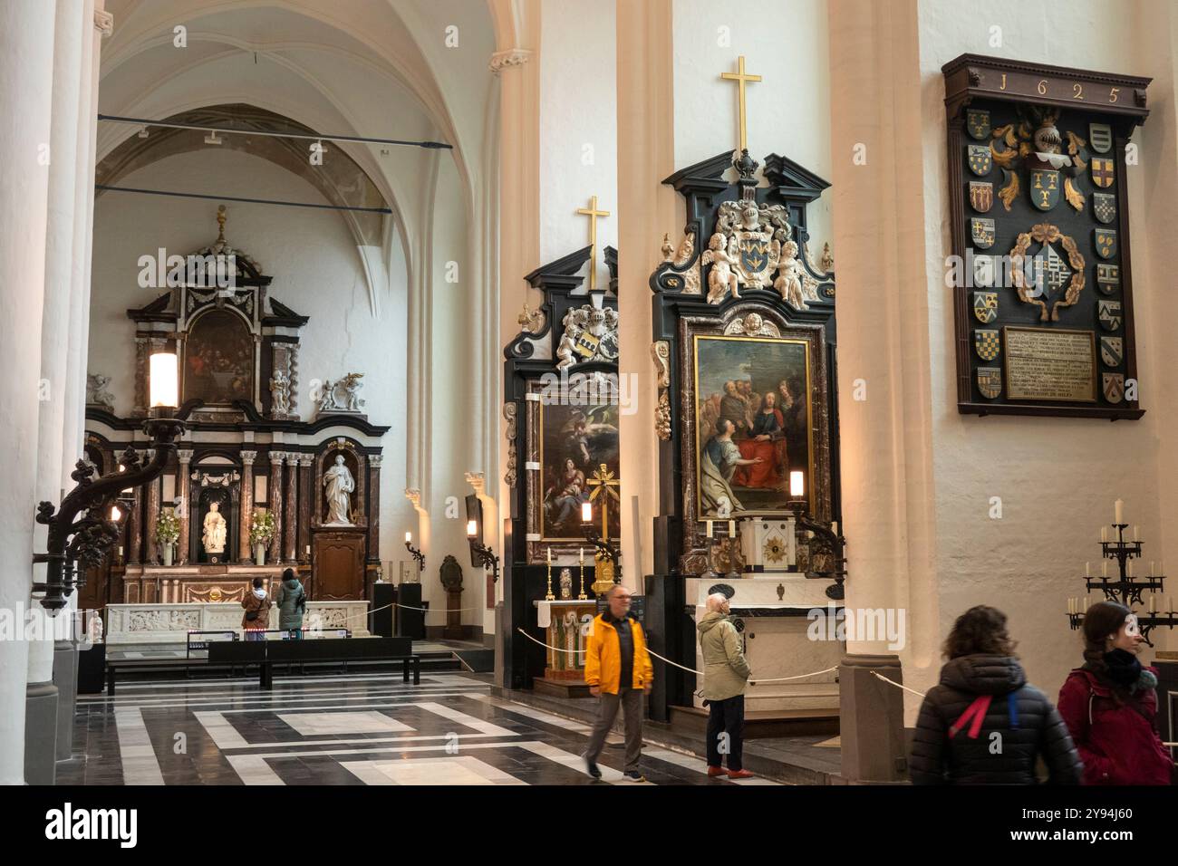 Belgium, Flanders, Bruges, Onze-Lieve Vrouwekerk, Church of our Lady, side aisle with ...