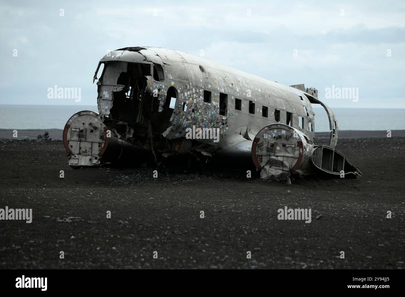 Landscape picture on Iceland, Wrecked DC-3 Plane on Sólheimasandur ...