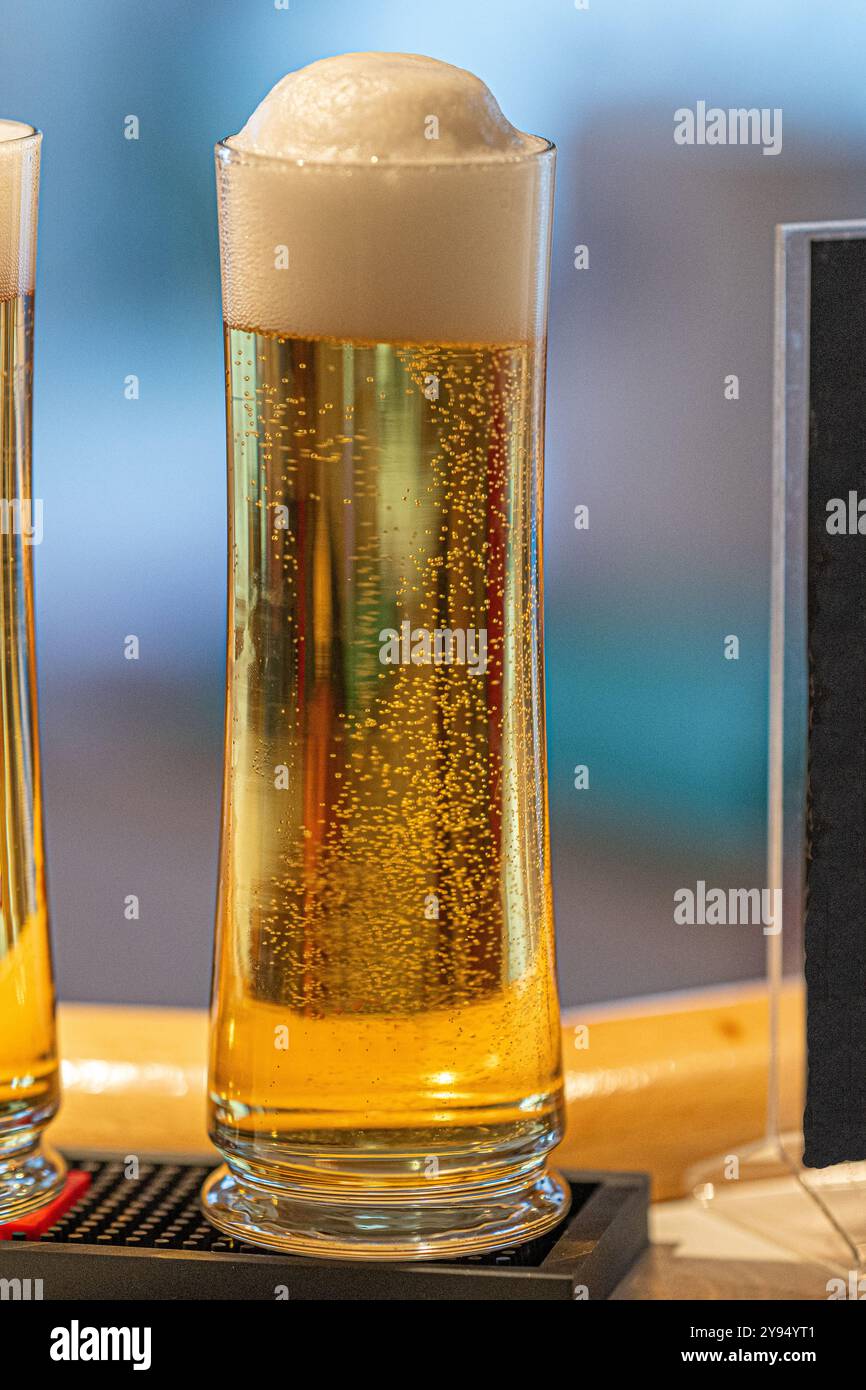 Tapped beer hi-res stock photography and images - Alamy