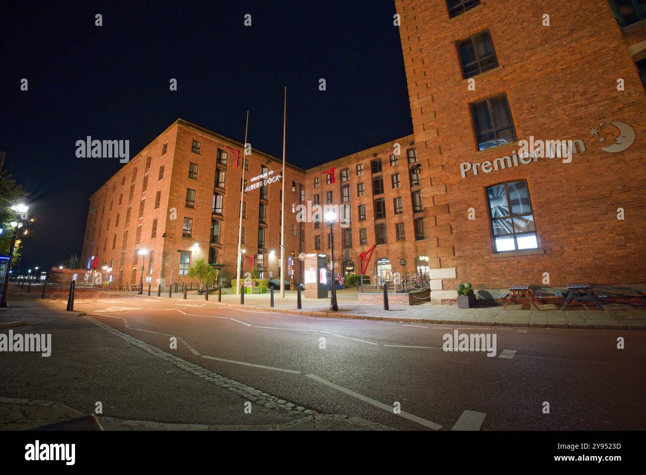 Premier Inn hotel at the Albert dock, Liverpool, UK Stock Photo - Alamy