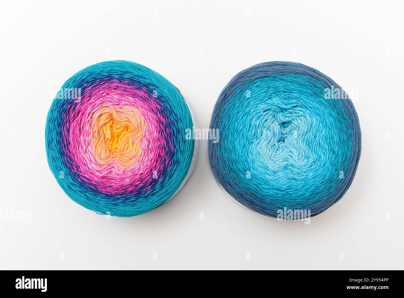 Yarn gradients hi-res stock photography and images - Alamy