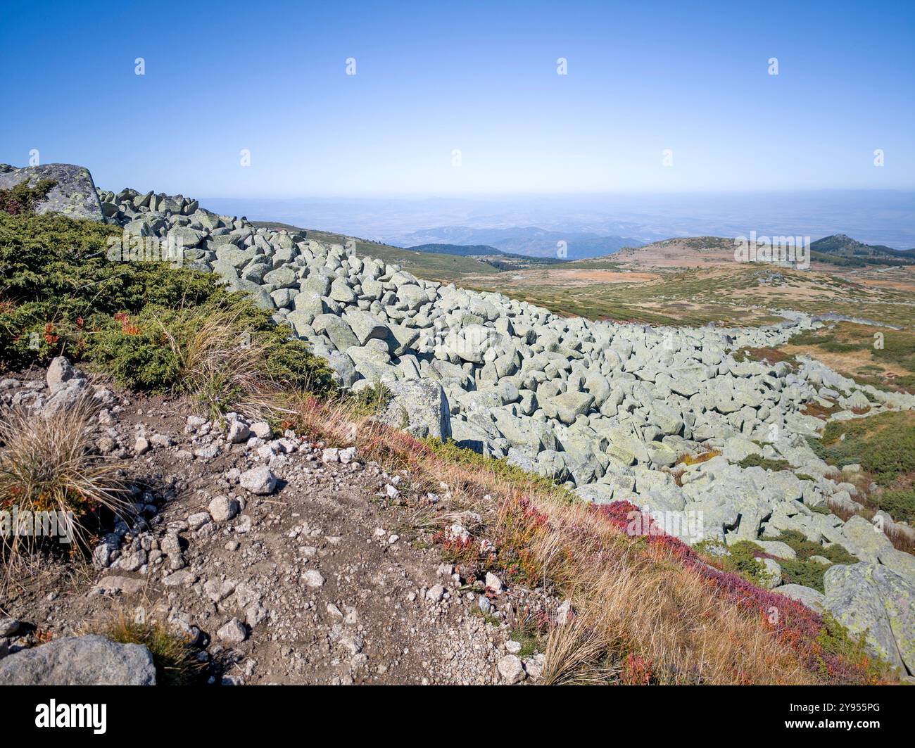 Amazing Autumn panorama of Vitosha Mountain near Cherni Vrah peak ...