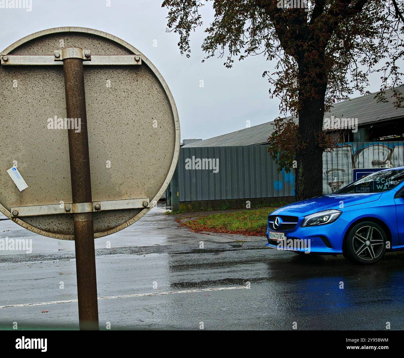 traffic management and road signs, visual information and warnings in ...