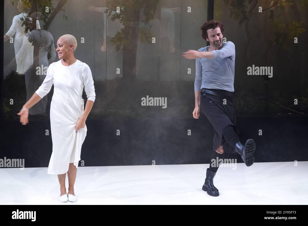 Cush Jumbo and David Tennant during the curtain call at the West End ...