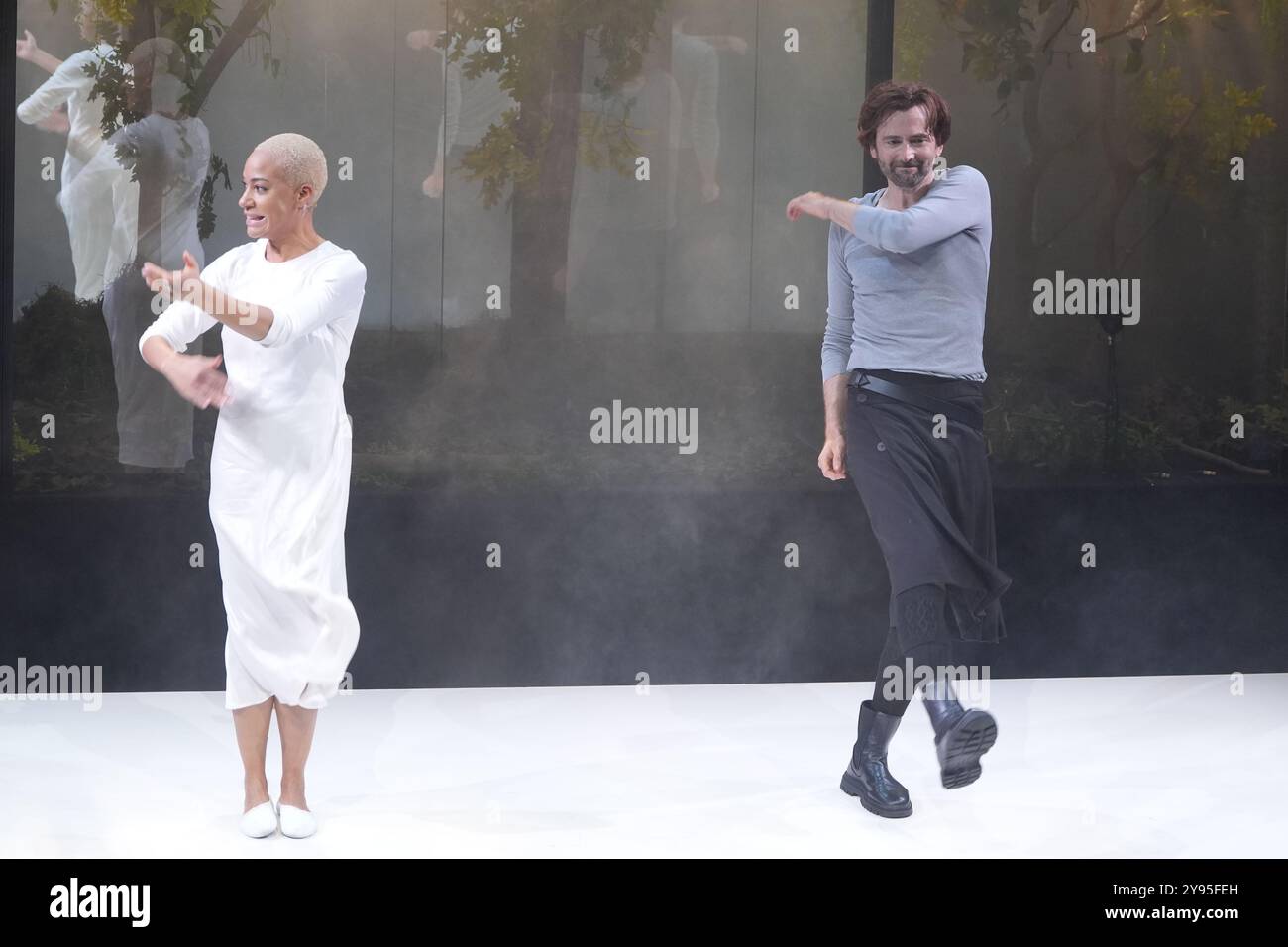 Cush Jumbo and David Tennant during the curtain call at the West End ...