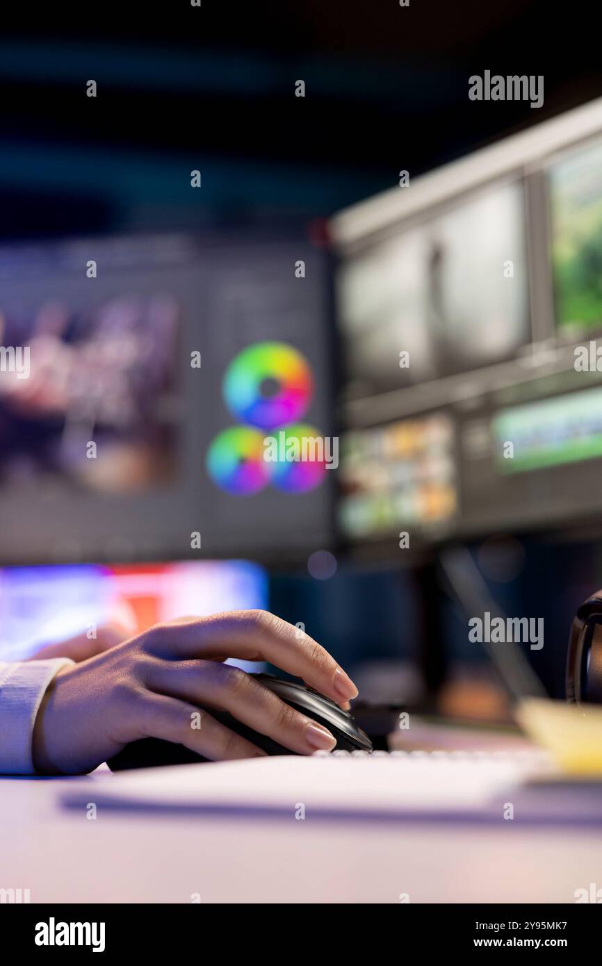 Video editor trimming segments hi-res stock photography and images - Alamy