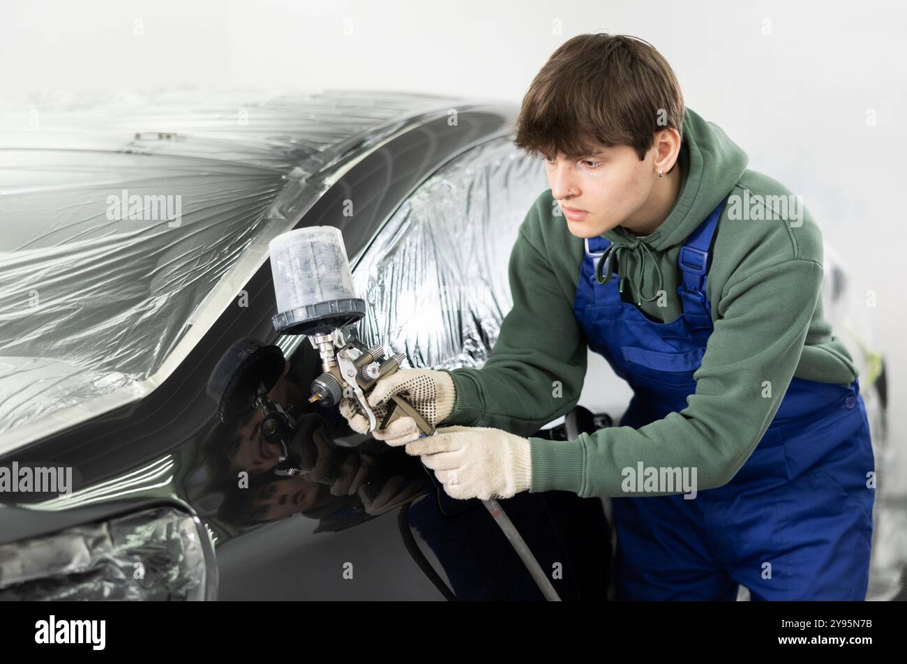 Bodywork, paint job, car painting procedure in car service Stock Photo ...
