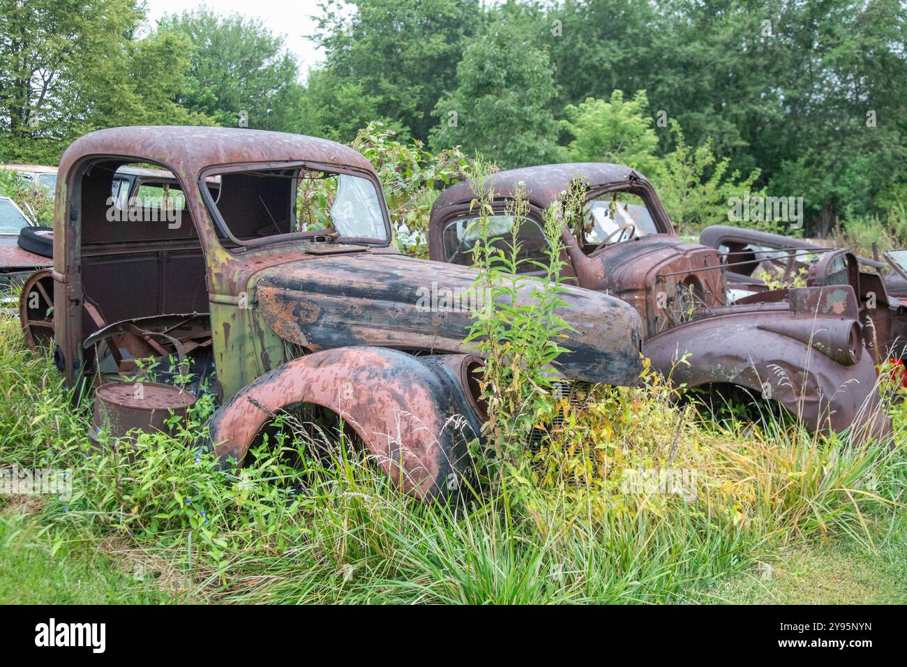 Corder, Missouri - Lorenz Service and Salvage, a junk yard for vintage ...