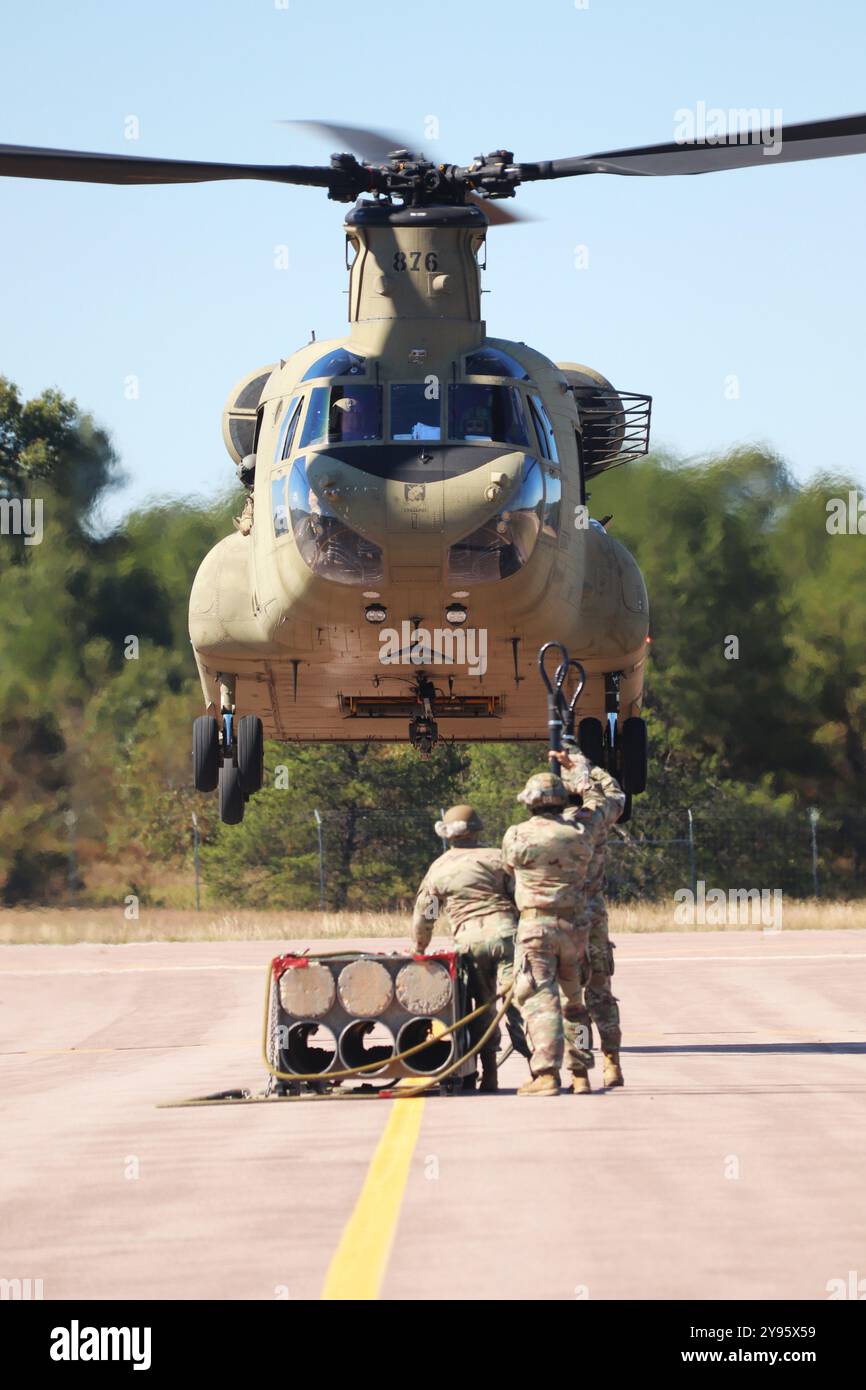 Students and staff in the 89B Ammunition Supply Course participate in ...