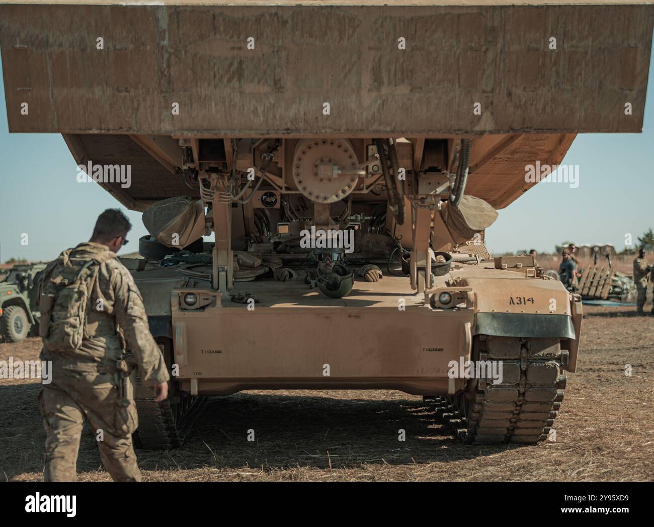 U.S. Army 1st Engineer Battalion conducts qualification table Oct. 3 ...