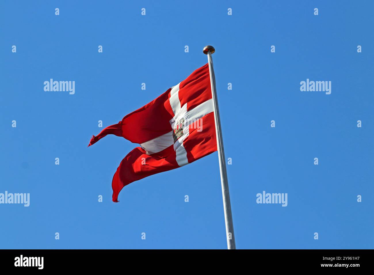 National flag flying hi-res stock photography and images - Alamy