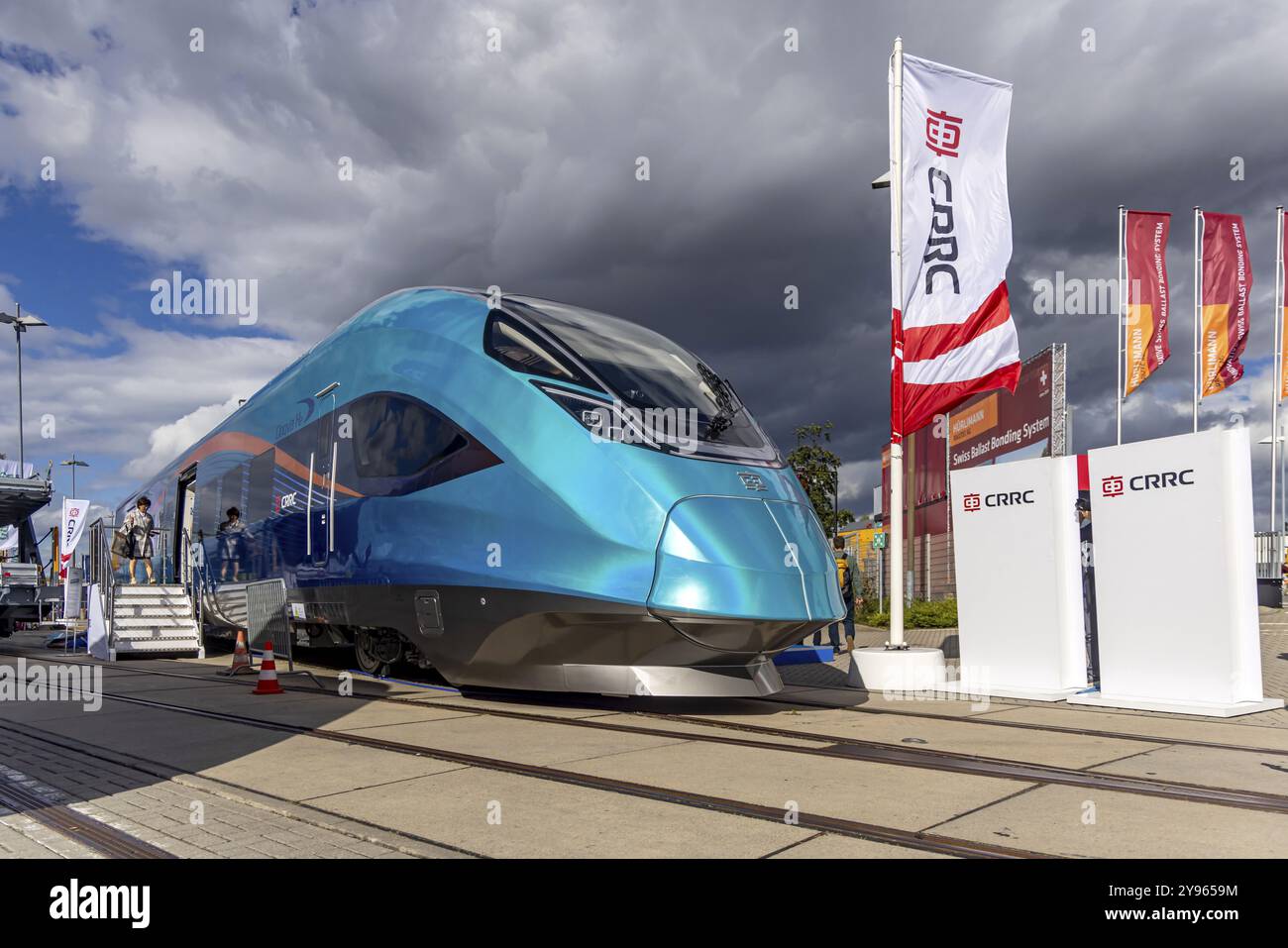 CINOVA H2 New Energy Intercity Train, train from the Chinese ...