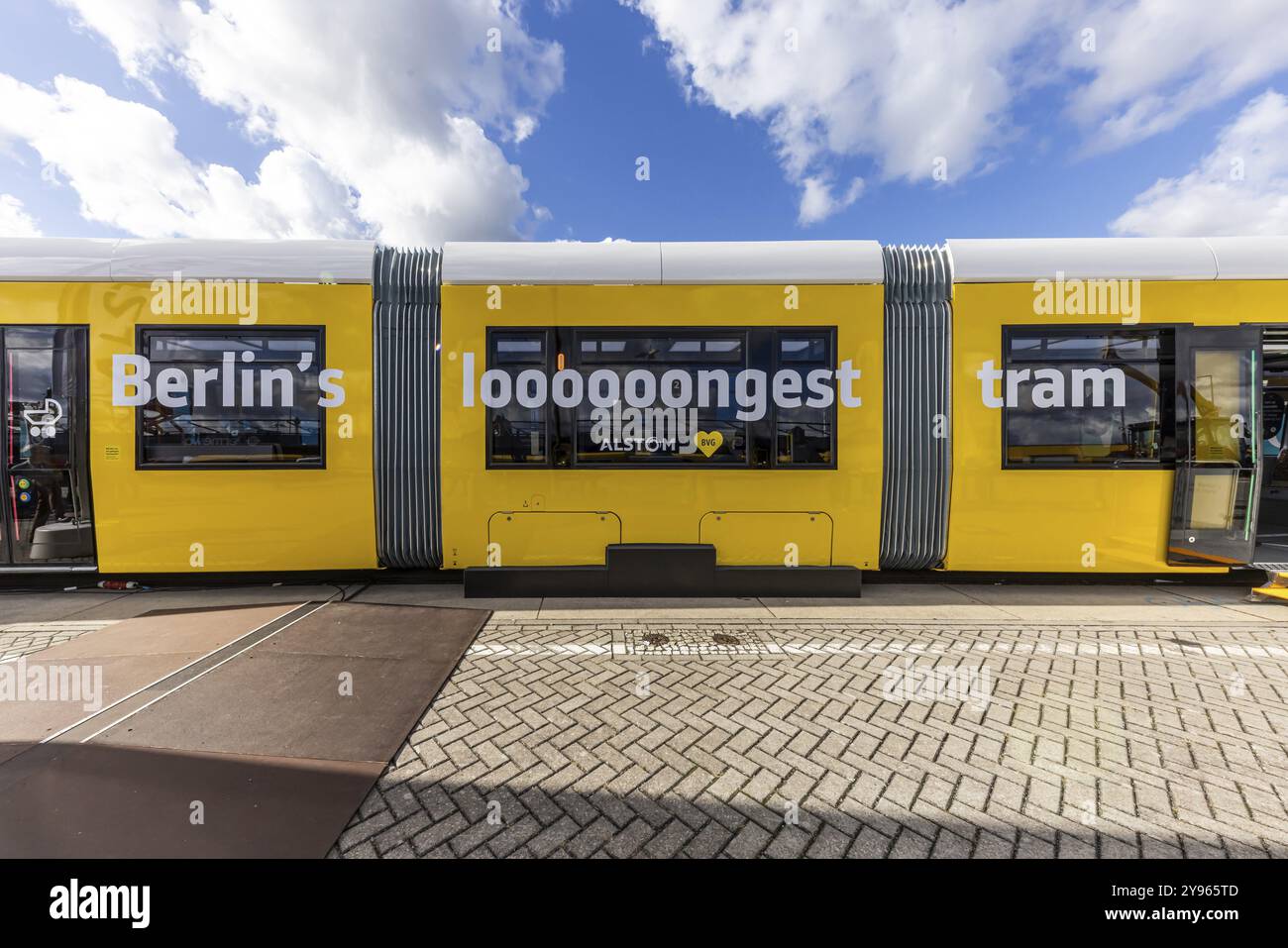 Berlin's longest tram. Alstom Flexity Tram for the Berliner ...
