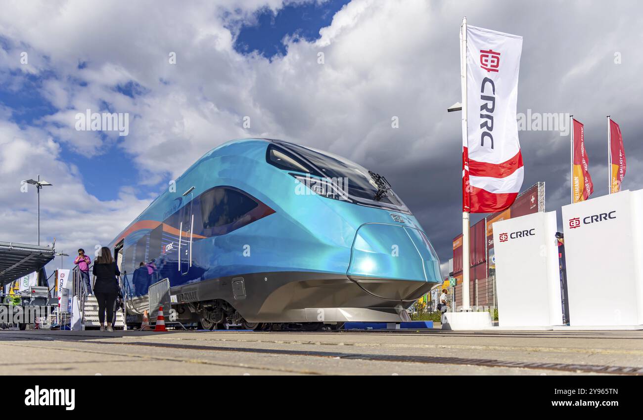 CINOVA H2 New Energy Intercity Train, train from the Chinese ...