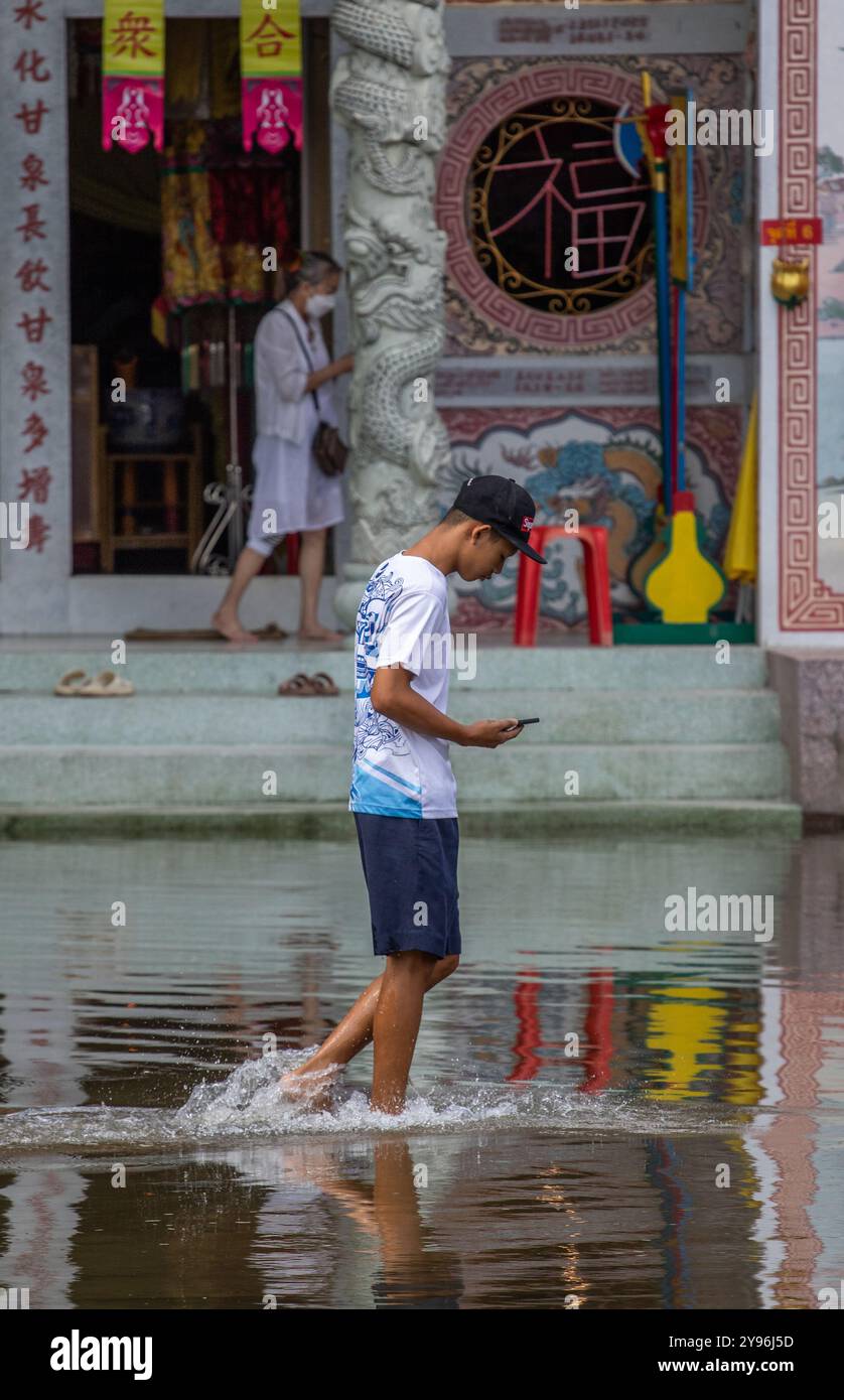 Temple damage hi-res stock photography and images - Alamy