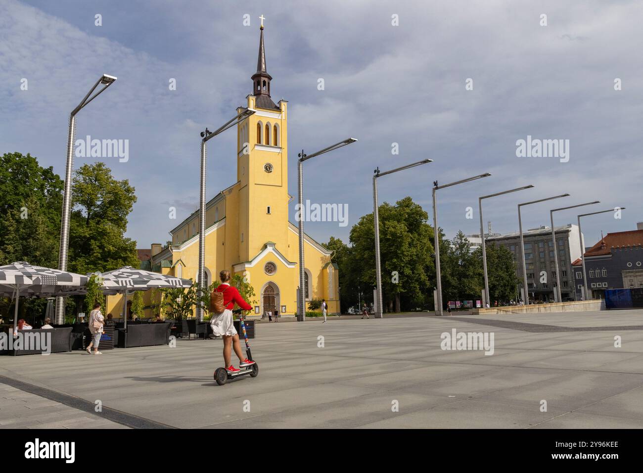 Downtown atmosphere hi-res stock photography and images - Alamy