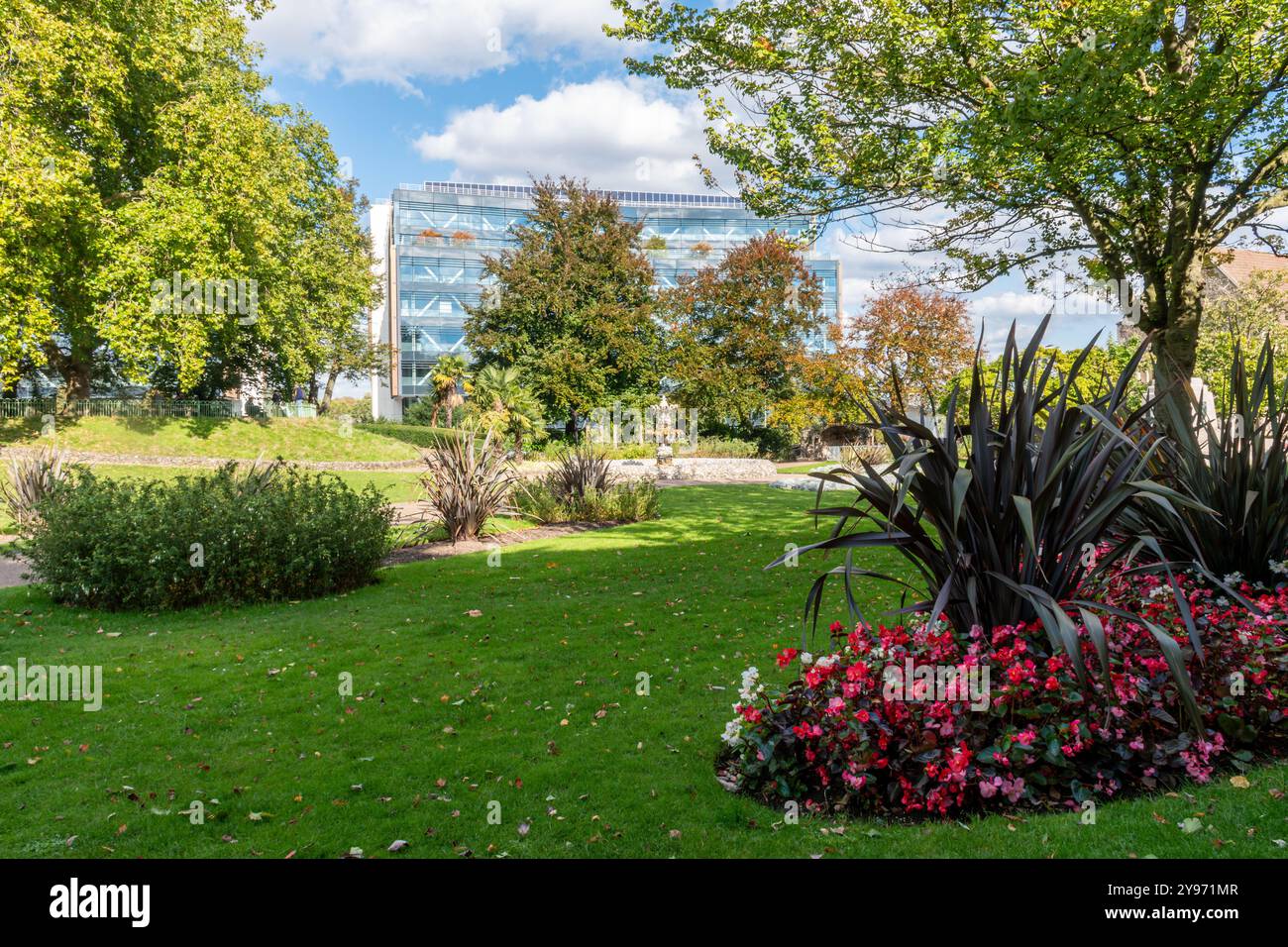 Forbury Gardens Park in centre of Reading town, Berkshire, England, UK ...