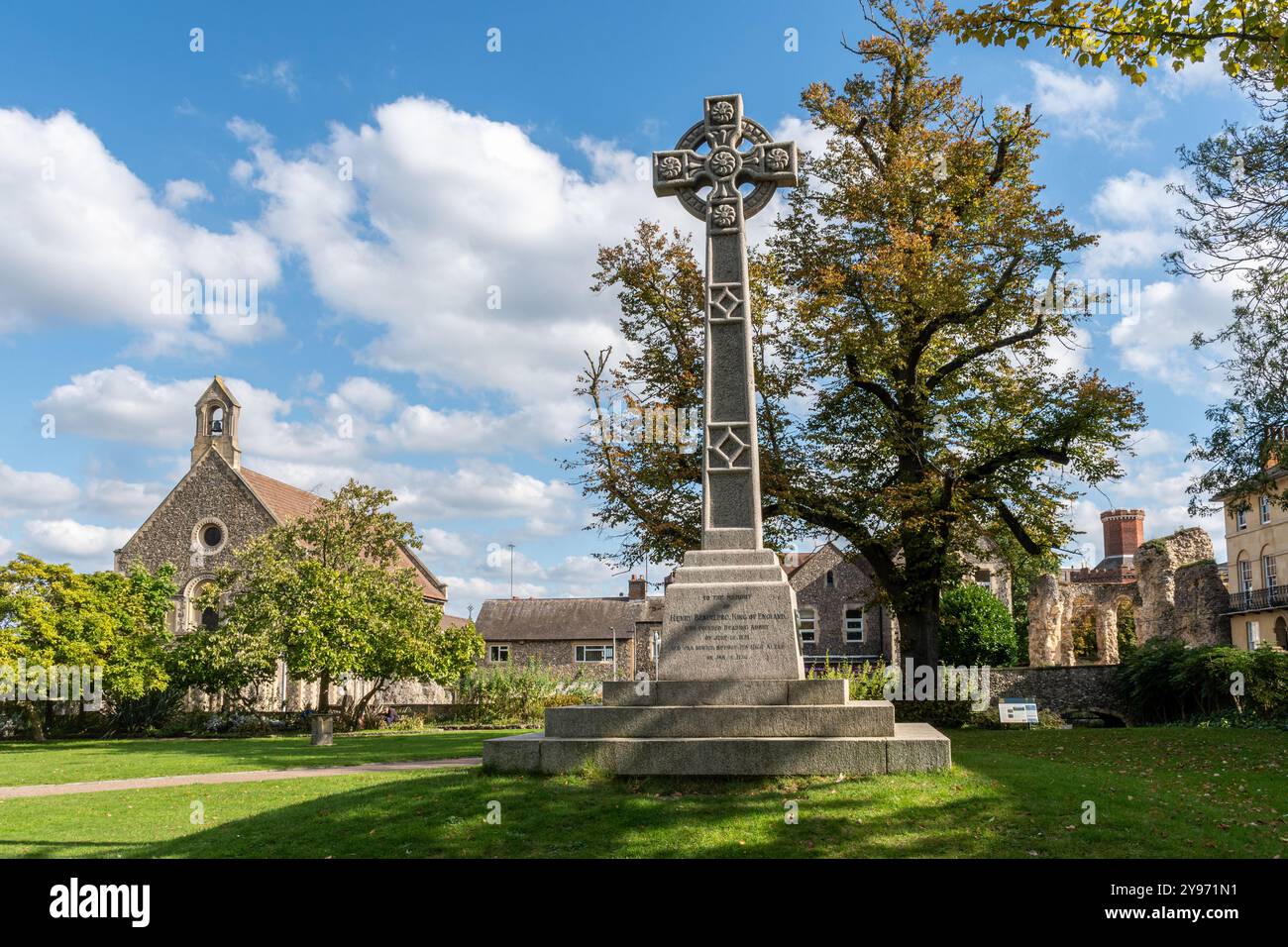 Forbury Gardens Park in centre of Reading town, Berkshire, England, UK ...