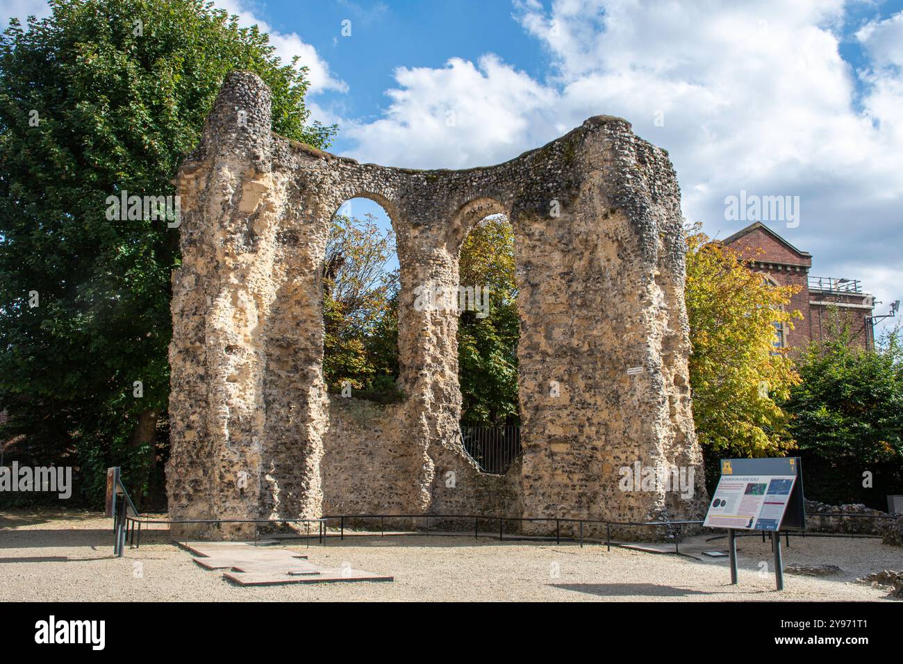 Reading Abbey ruins, Reading, Berkshire, England, UK. Ruined abbey ...