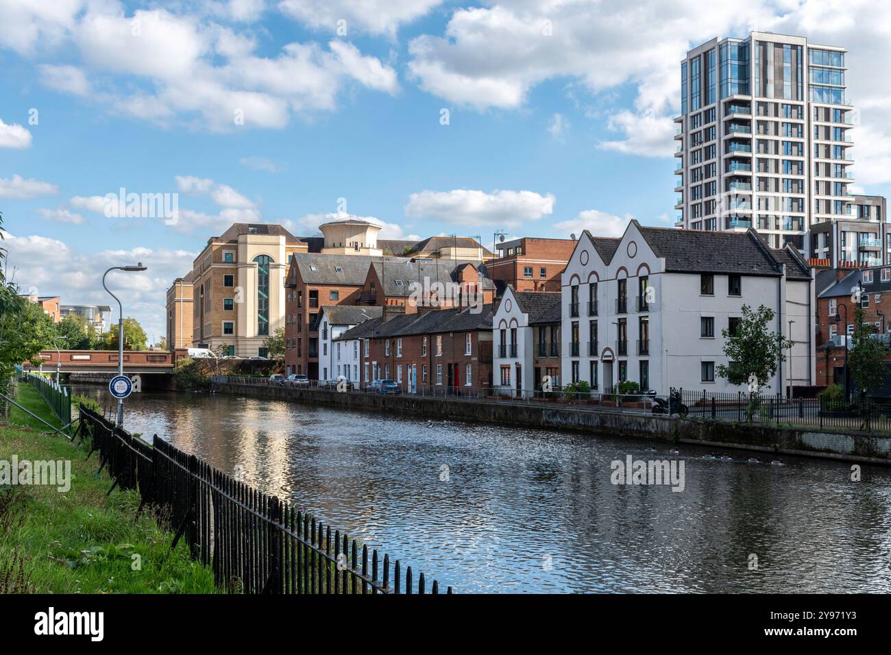 The River Kennet in the centre of Reading ton with riverside properties ...