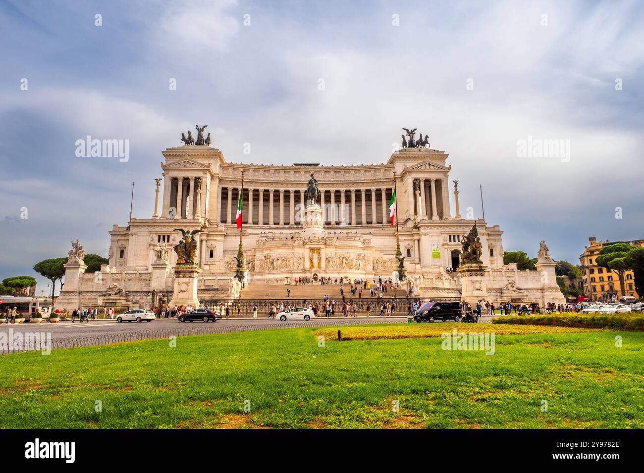 the "Vittoriano" monument or Altare della Patria (Fatherland Altar ...