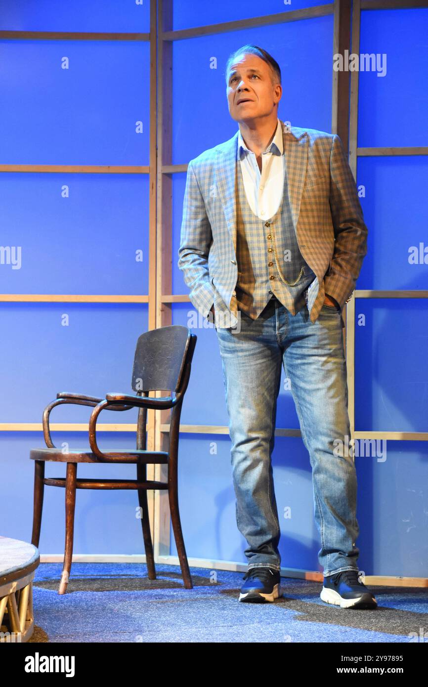 Karsten Speck Schauspieler Muenchen 08.10.2024 Komoedie Theater ...