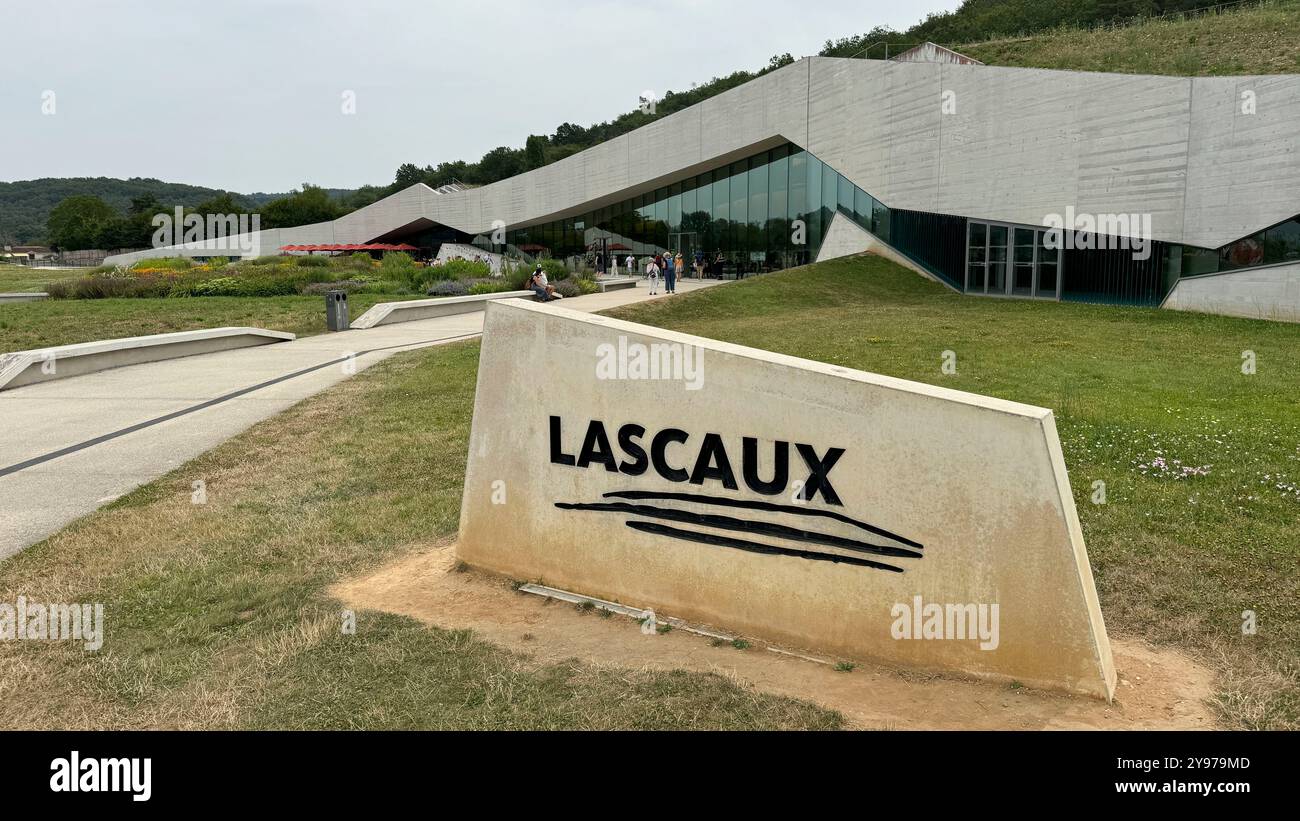 prehistoric cave of Lascaux in France Stock Photo - Alamy
