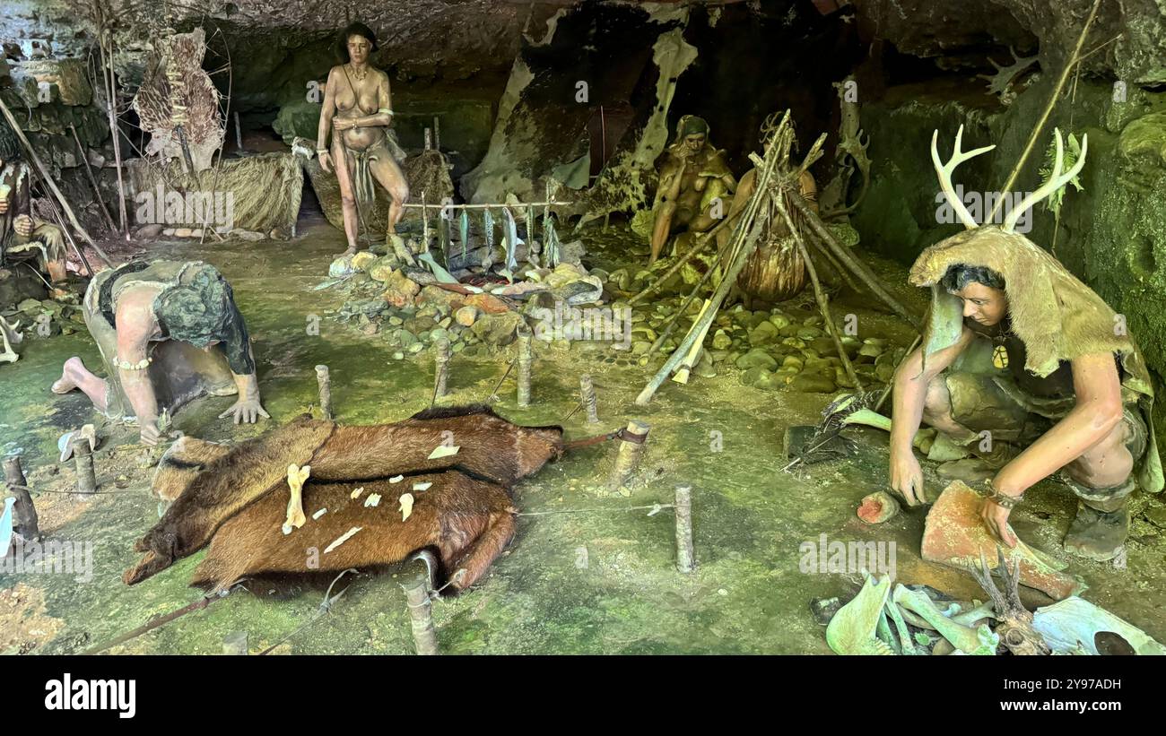 representations of prehistoric life Stock Photo - Alamy