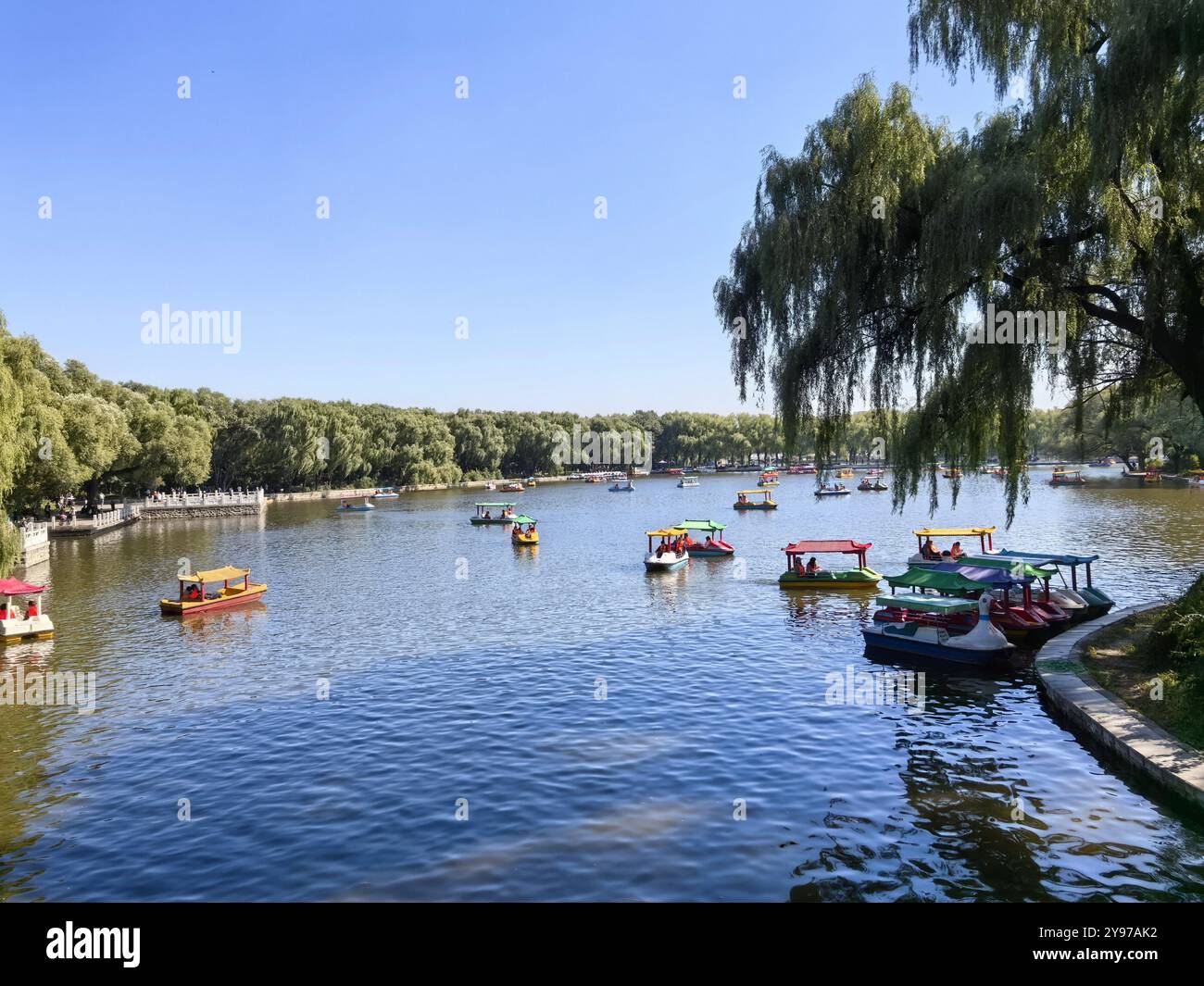 Tourists visit Beiling Park in Shenyang City, northeast China's ...
