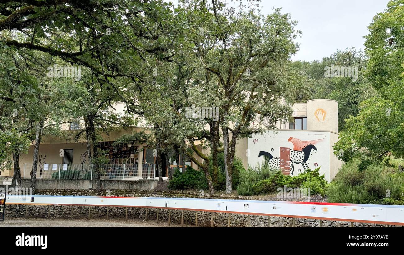 Prehistoric cave of Pech Merle in France Stock Photo - Alamy