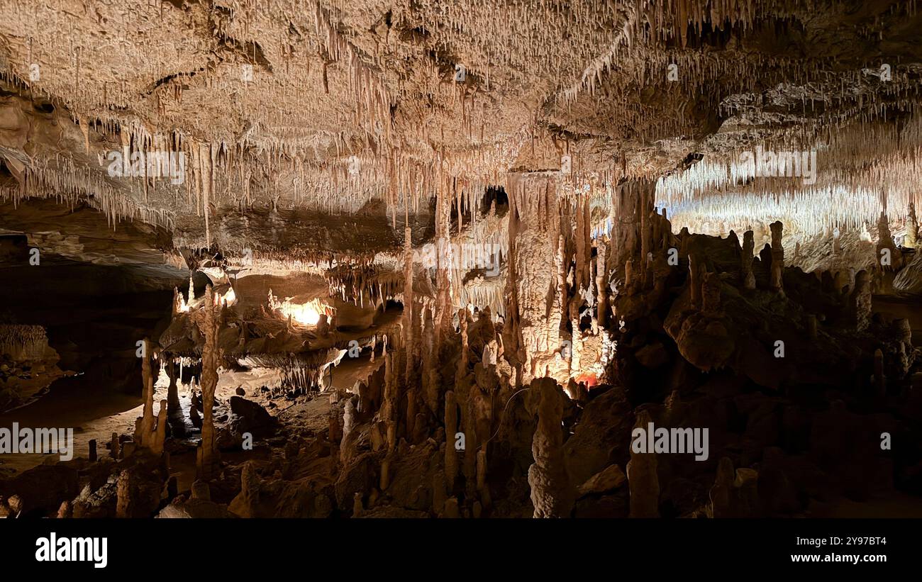 Interior of the prehistoric cave of Cougnac in France Stock Photo - Alamy