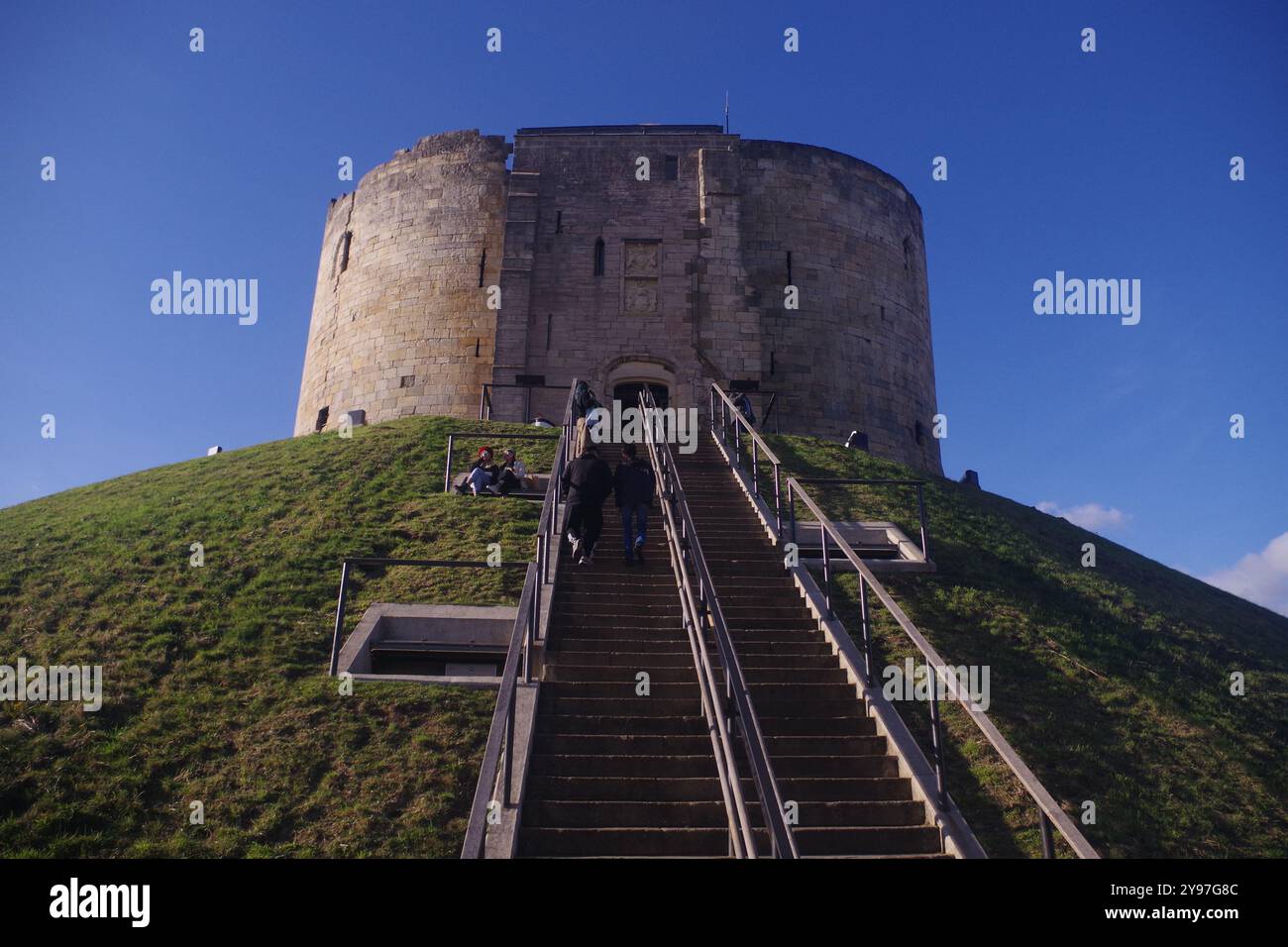 Daytime view old castle tower hi-res stock photography and images - Alamy