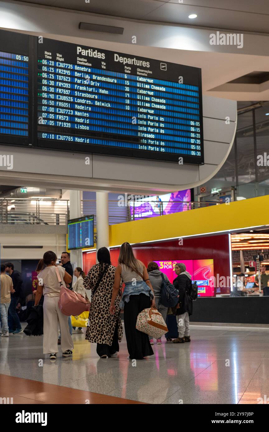 Porto, Portugal: 2024 October 6: People in the Porto-Francisco Sá ...