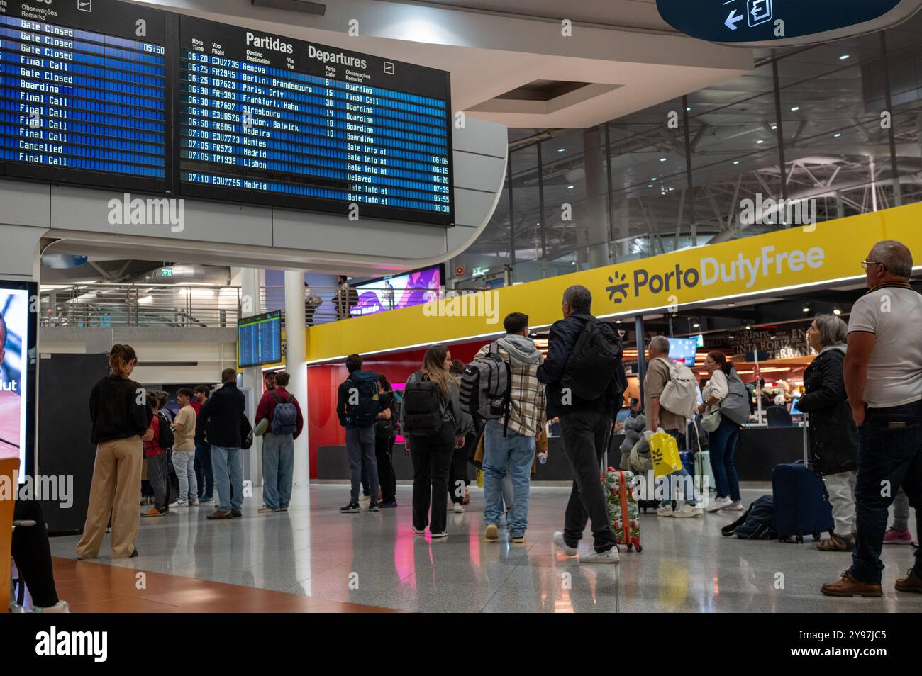 Porto, Portugal: 2024 October 6: People in the Porto-Francisco Sá ...