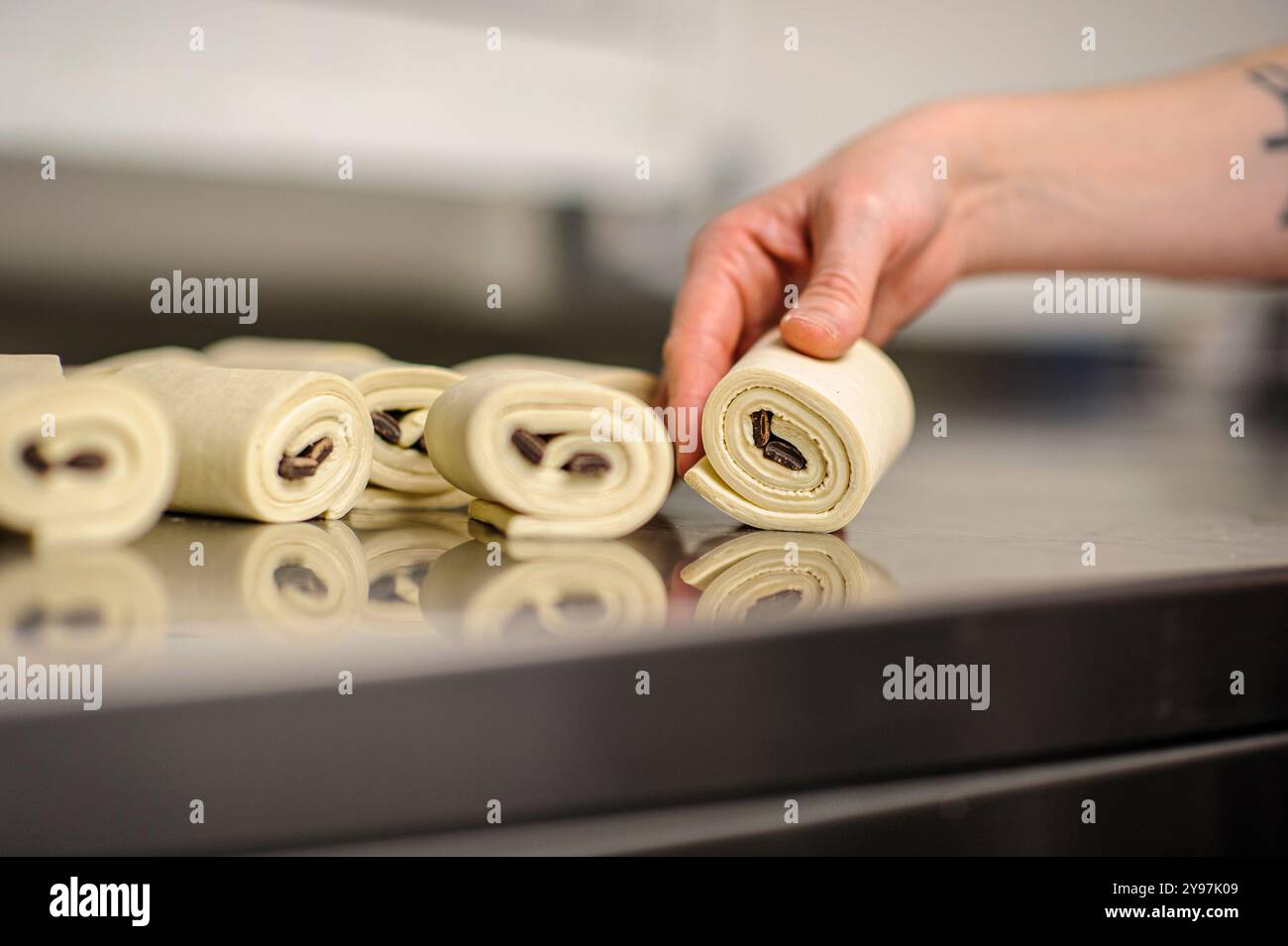 Close-up of baker's hands, bakery and pastry concept. Professional ...