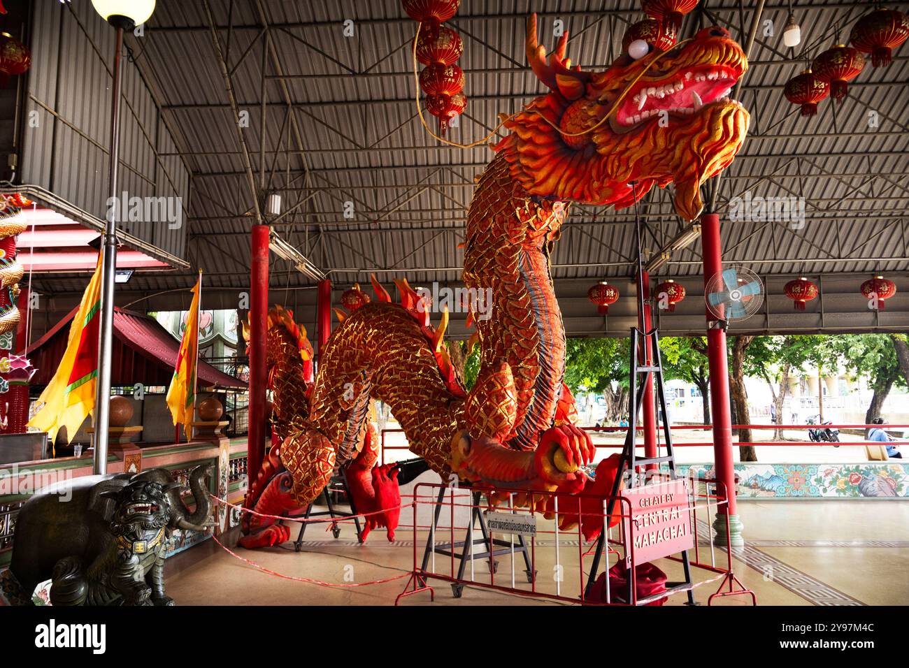 Chinese dragon of Ancient Chao Pho Lak Muang or Antique Samutsakhon ...