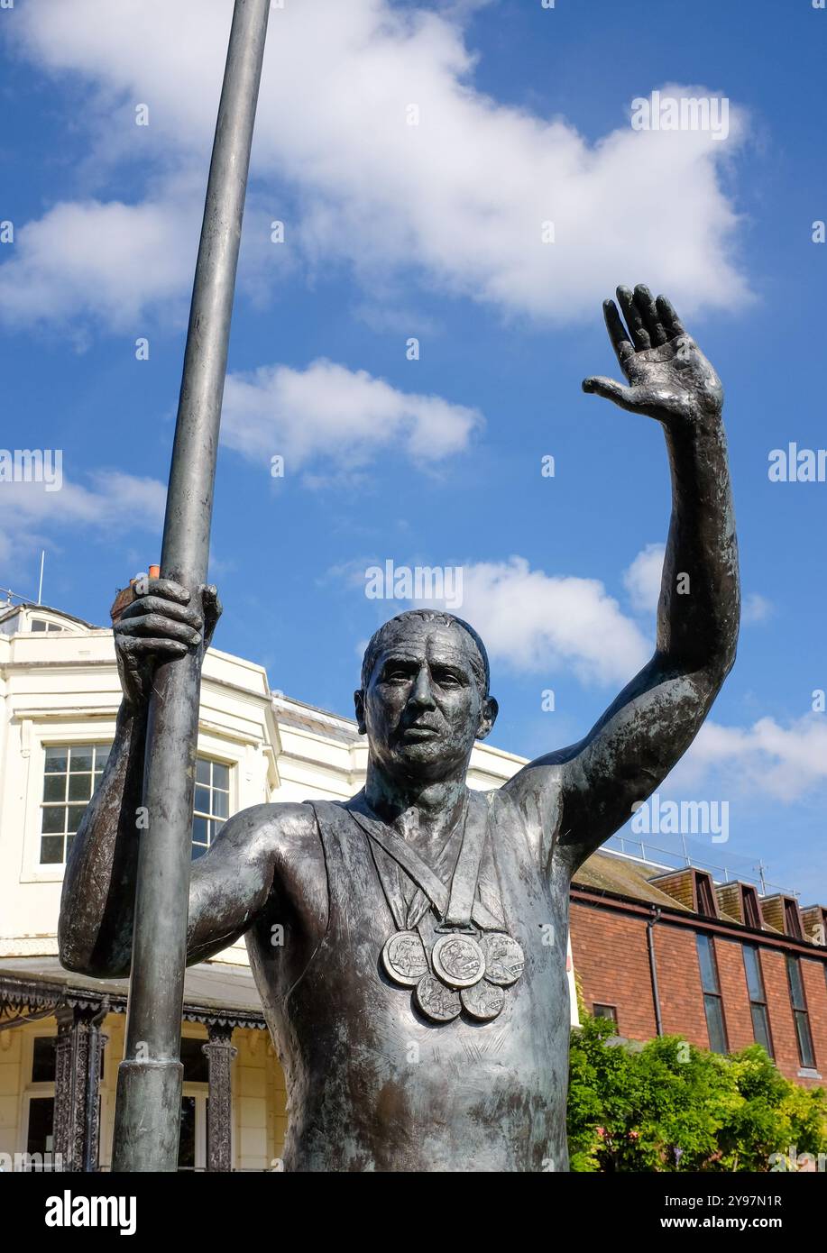 The Sir Steve Redgrave statue by sculptor Neale Andrew in Higginson ...