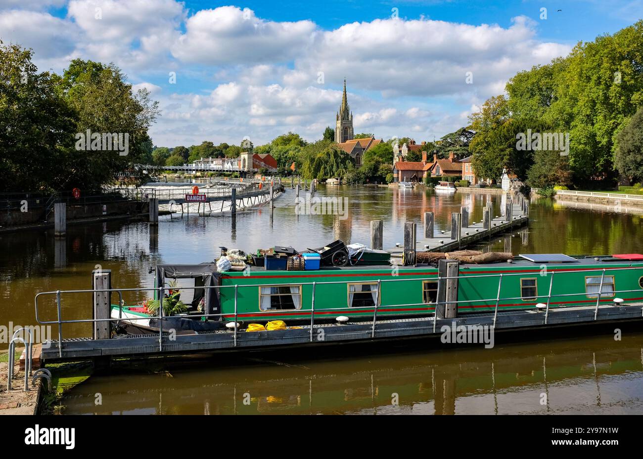 Marlow Lock and weir on the River Thames , Buckinghamshire , England ...