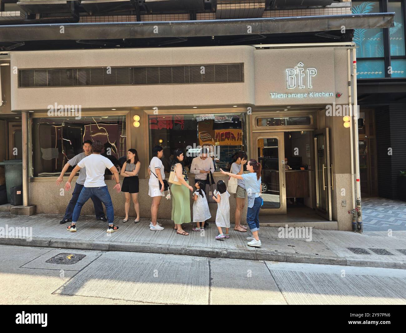 BEP Vietnamese kitchen restaurant on Wellington street in Hong Kong ...