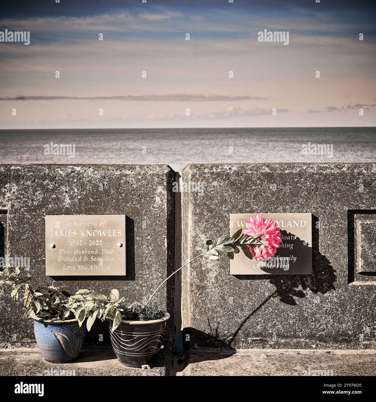 Plaques and inscriptions hi-res stock photography and images - Alamy