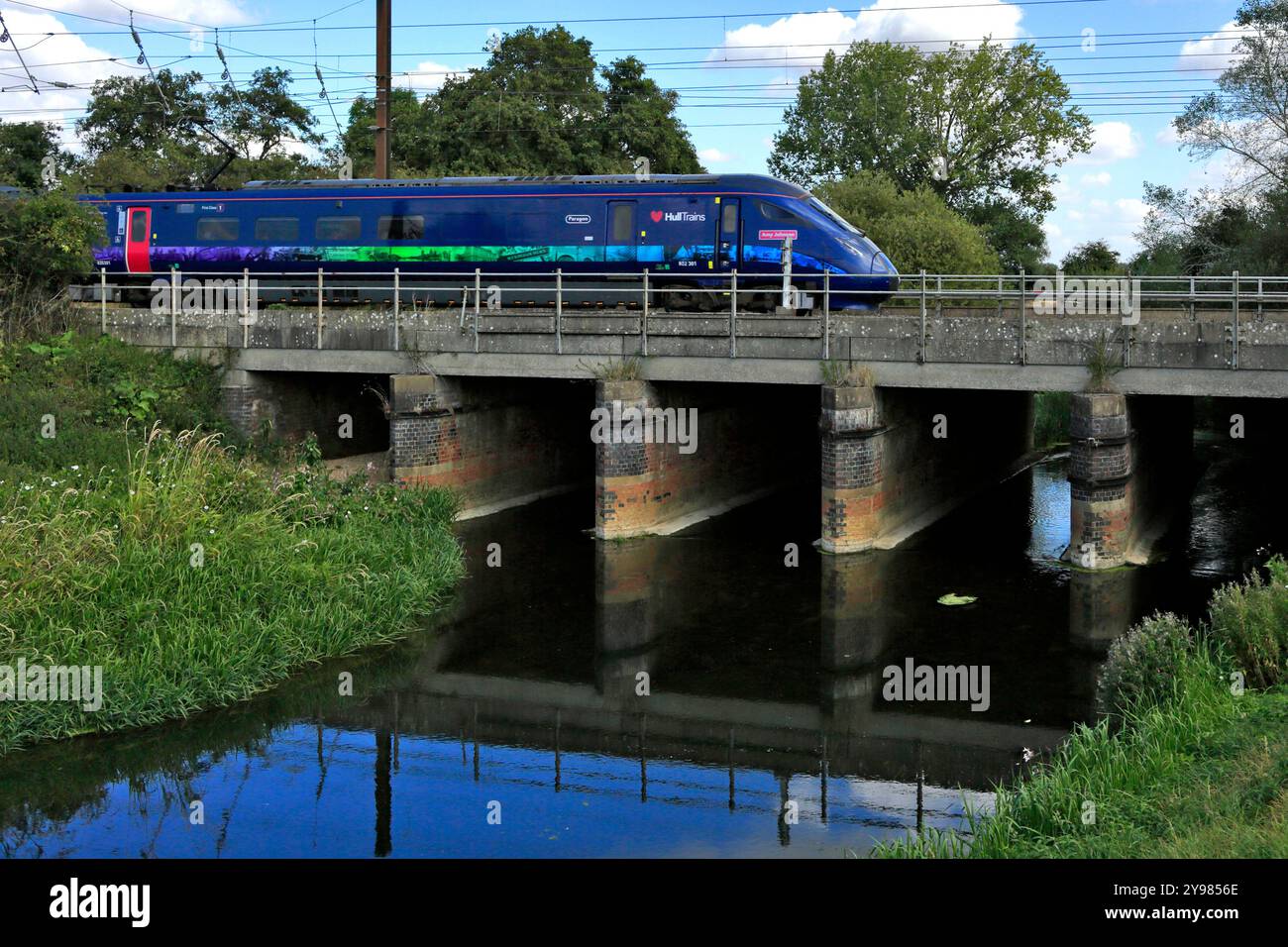 Hull Trains 802301 Amy Johnson, Paragon train, East Coast Main Line ...