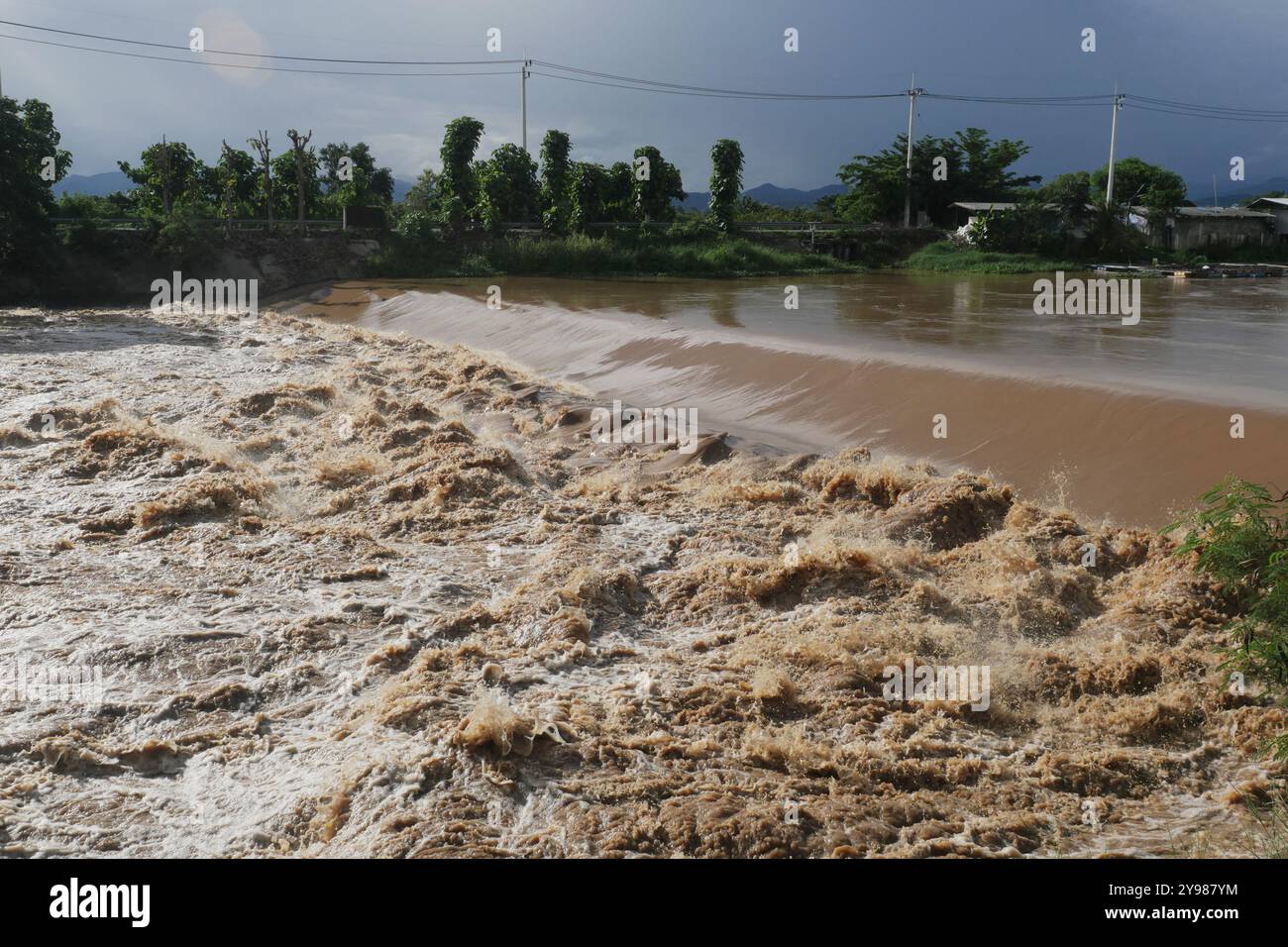 Floods rainy season heavy rainfall hi-res stock photography and images ...