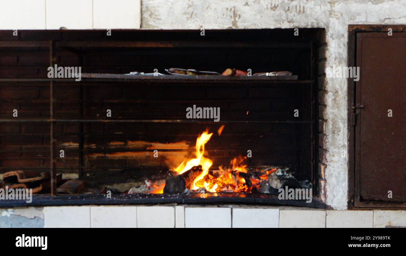 Masonry barbecue hi-res stock photography and images - Alamy