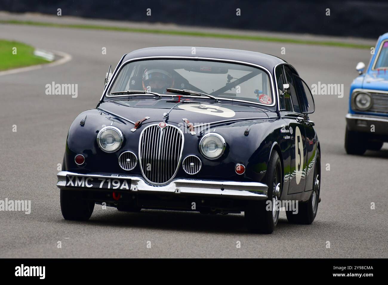 Nicolas Minassian, Jaguar Mk2, St Mary’s Trophy Race, two qualifying ...