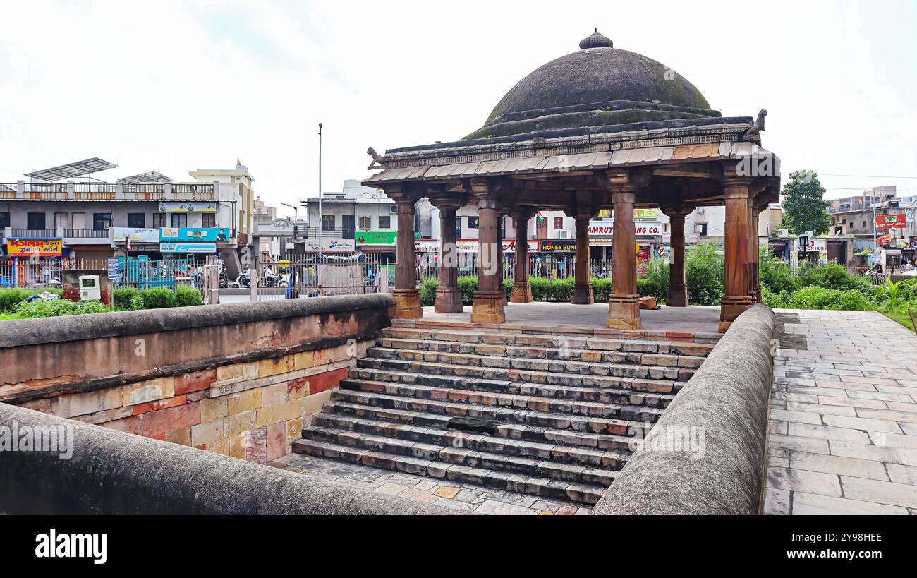 The entrance pavilion of Jethabhai Ni Vav, a 19th-century monument ...