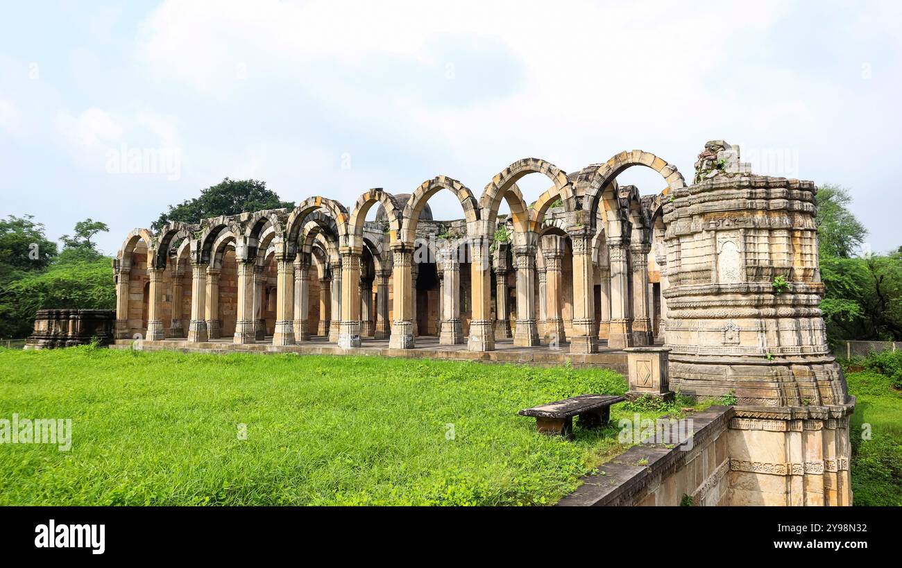 Side view of Kamani Masjid with ruined arches, UNESCO site, Pavagadh ...