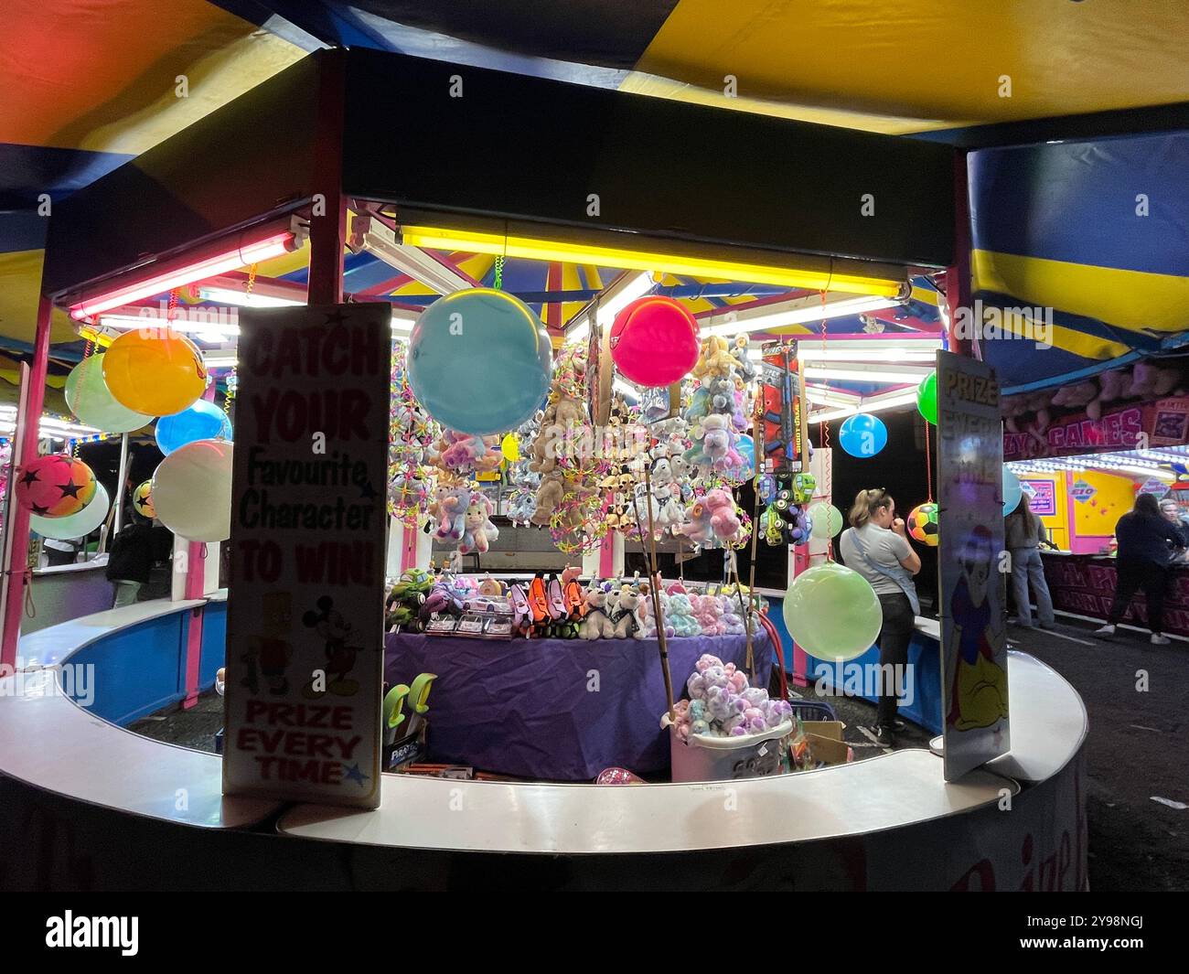 Rides at Chipping Norton Mop Fair in the Cotswolds Stock Photo - Alamy