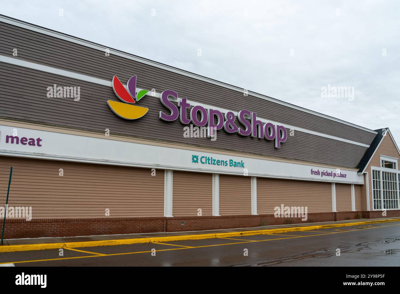 Stop and shop supermarket hi-res stock photography and images - Alamy