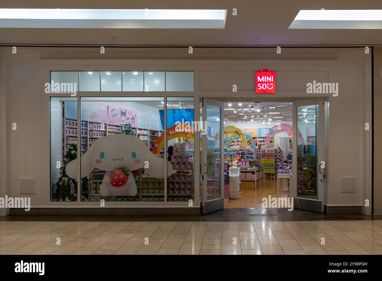 Miniso store hi-res stock photography and images - Alamy